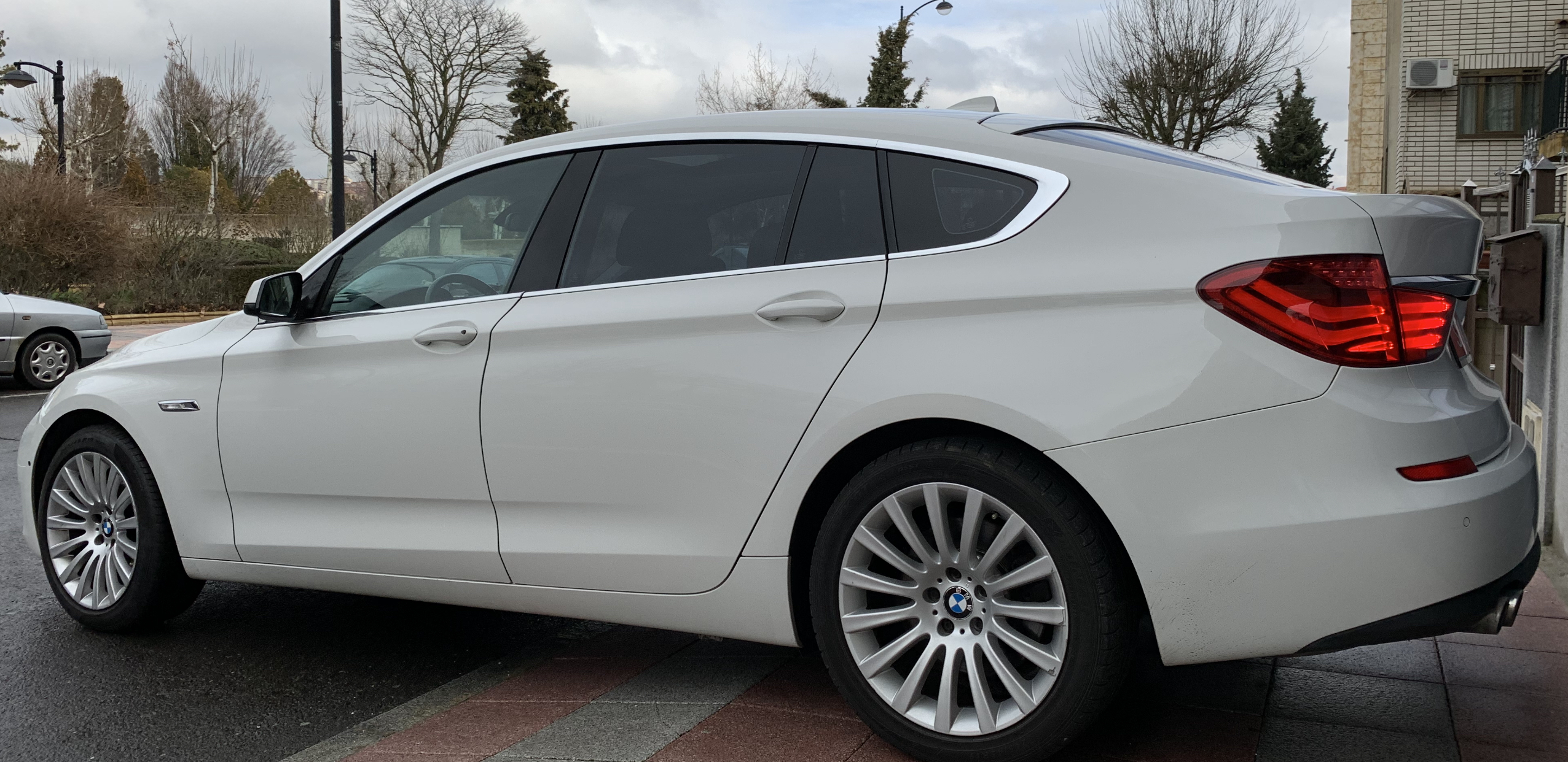 BMW 530 (GRAN TURISMO) - German Garage