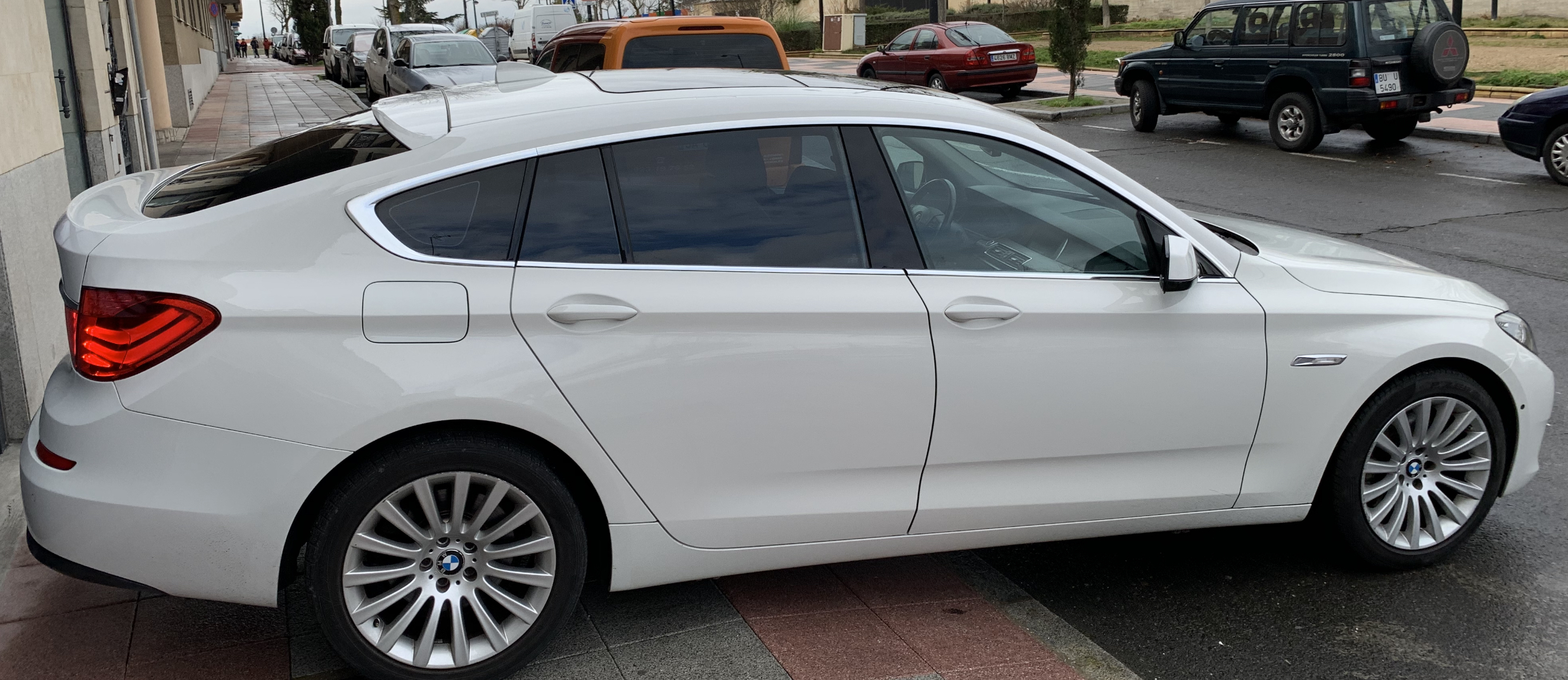 BMW 530 (GRAN TURISMO) - German Garage